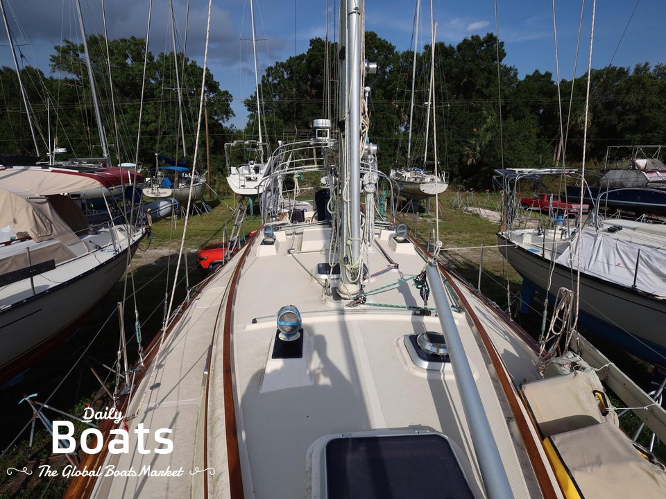 1989 Island Packet 35 for sale. View price, photos and Buy 1989 Island ...