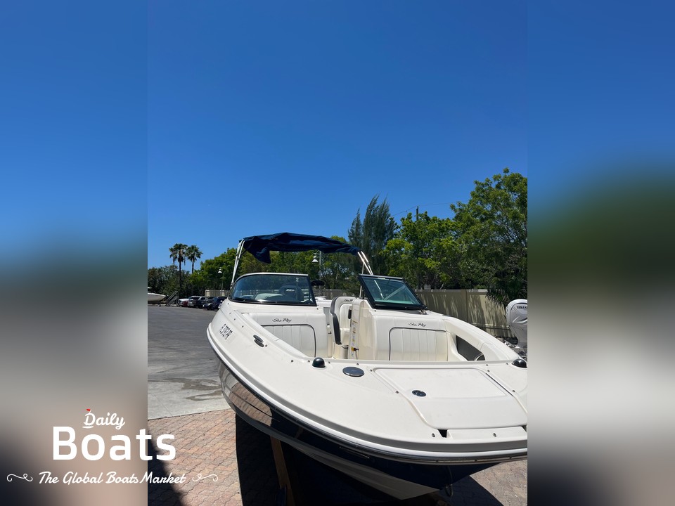 2014 Sea Ray 220 Sundeck Outboard for sale. View price, photos and Buy ...