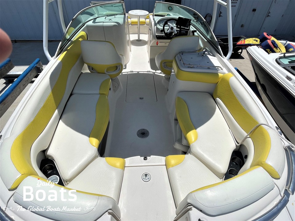 2004 Monterey 263 Ex Explorer for sale. View price, photos and Buy 2004 ...