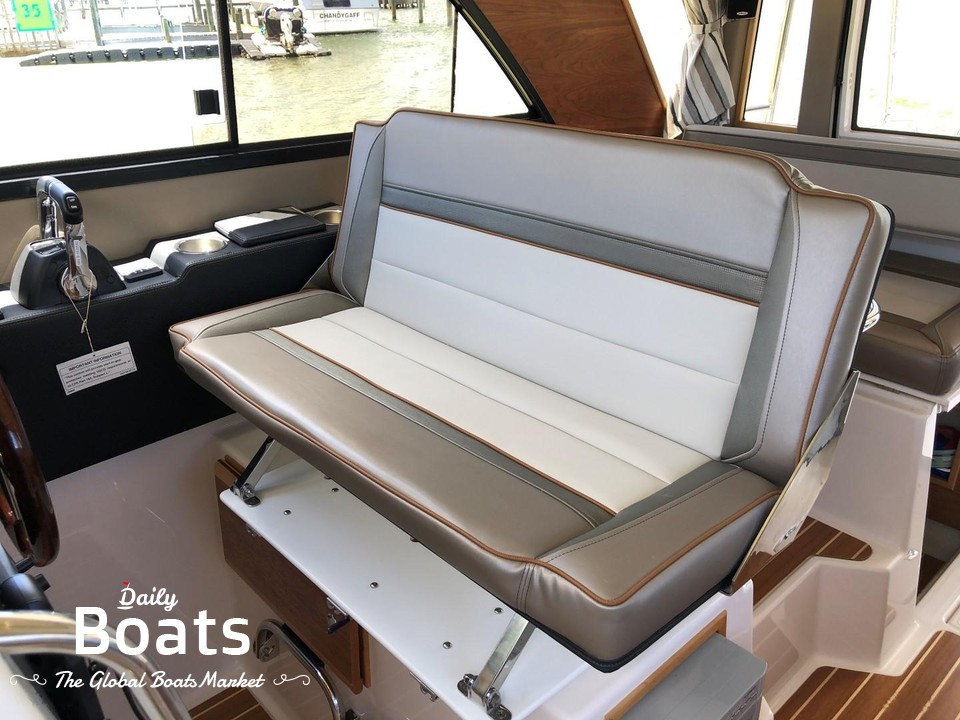 2023 Cutwater C-32 Command Bridge for sale. View price, photos and Buy ...