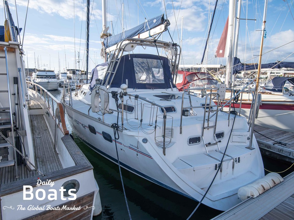 1995 Hunter Passage 42 for sale. View price, photos and Buy 1995 Hunter ...