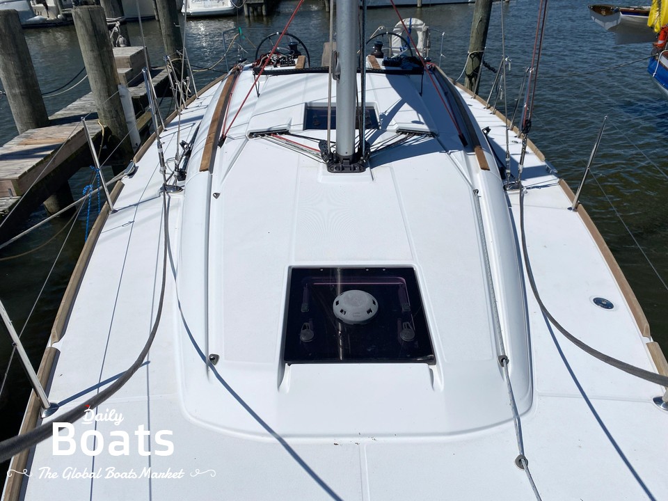 2013 Jeanneau 379 for sale. View price, photos and Buy 2013 Jeanneau ...