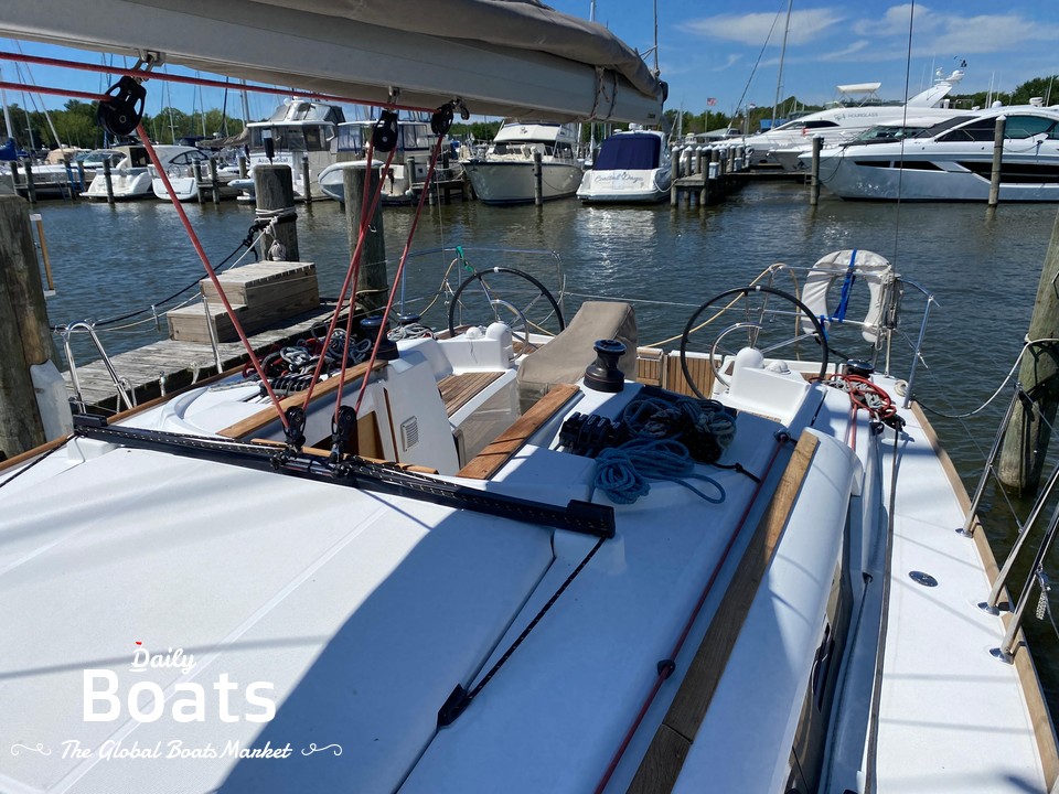 2013 Jeanneau 379 for sale. View price, photos and Buy 2013 Jeanneau ...