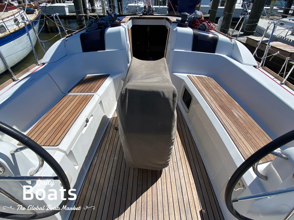 2013 Jeanneau 379 for sale. View price, photos and Buy 2013 Jeanneau ...