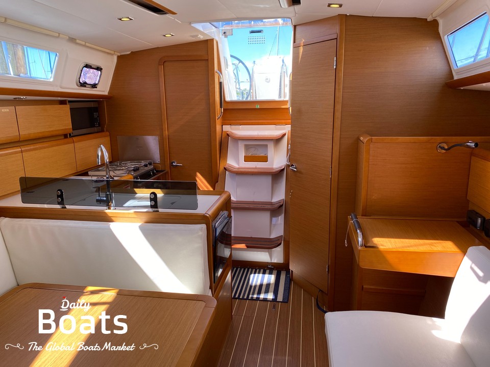 2013 Jeanneau 379 for sale. View price, photos and Buy 2013 Jeanneau ...