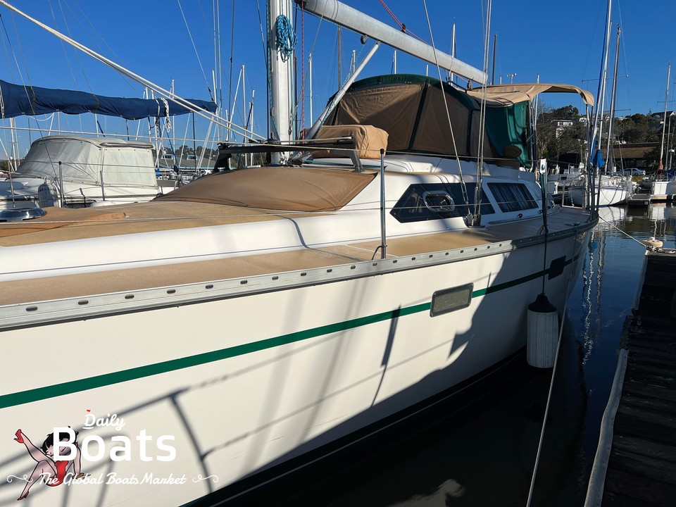 1991 Hunter Passage 42 for sale. View price, photos and Buy 1991 Hunter ...