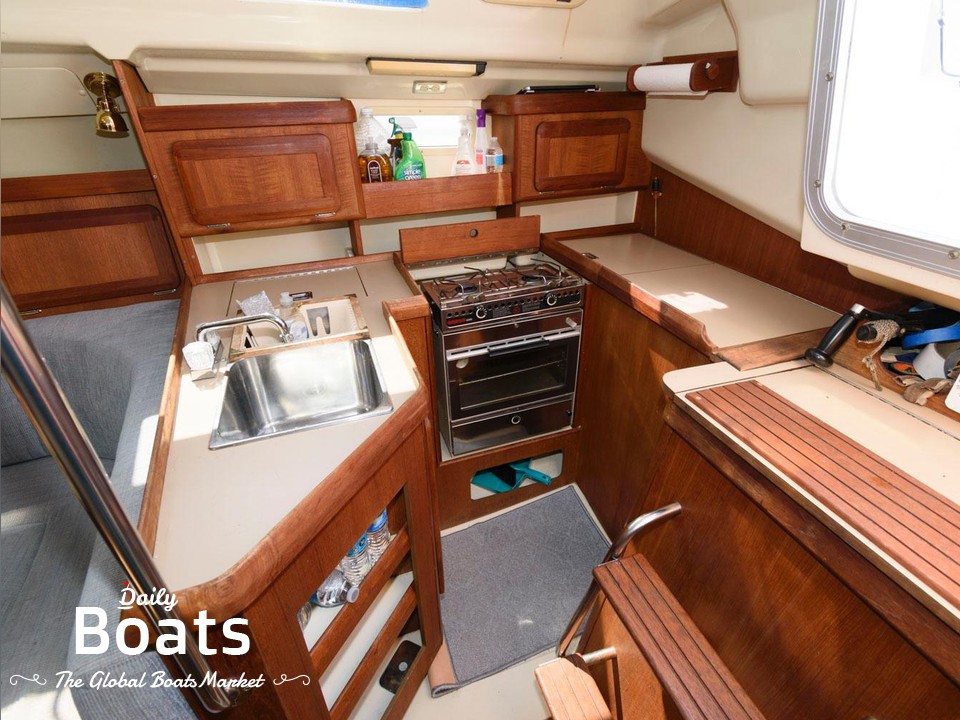 1994 Hunter 33.5 for sale. View price, photos and Buy 1994 Hunter 33.5 ...