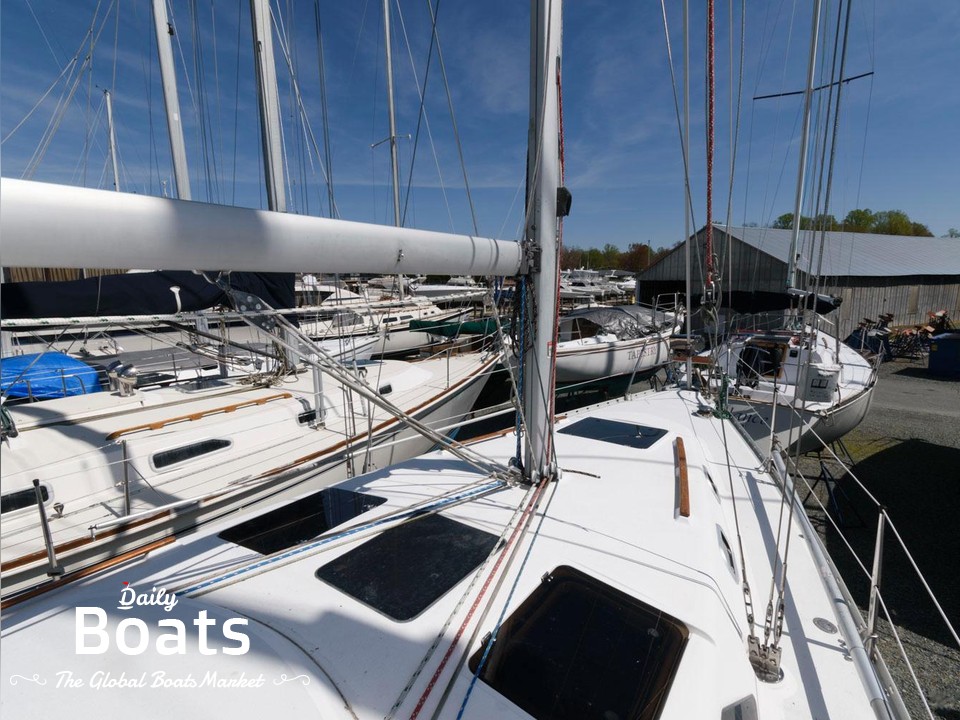 1994 Hunter 33.5 for sale. View price, photos and Buy 1994 Hunter 33.5 ...