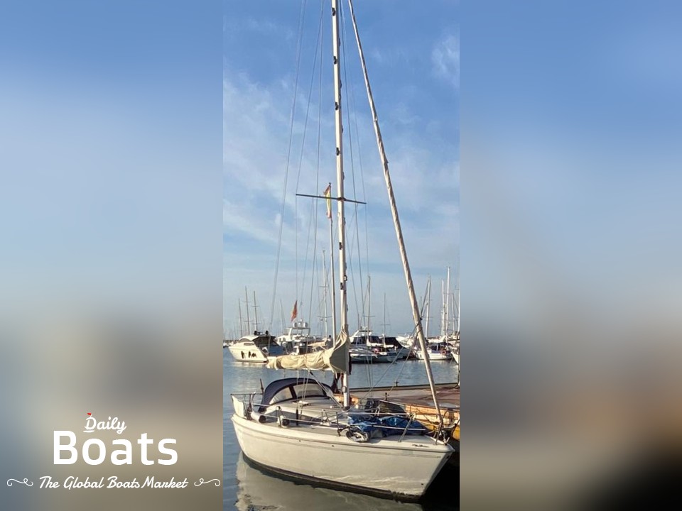 1983 Maxi Fenix 28 for sale. View price, photos and Buy 1983 Maxi Fenix ...