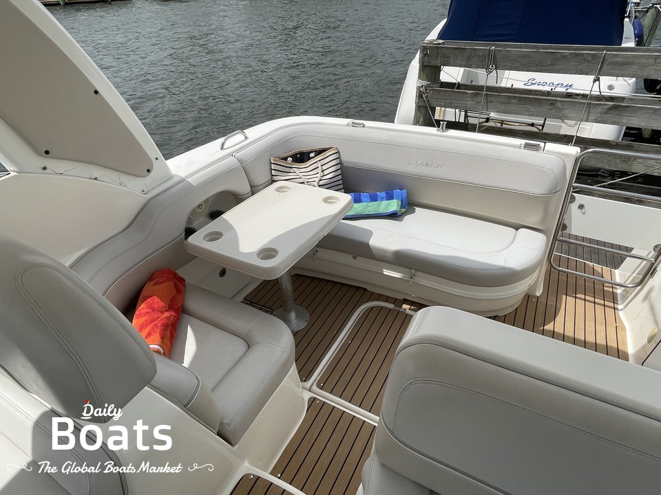 2007 Larson Cabrio 350 for sale. View price, photos and Buy 2007 Larson ...