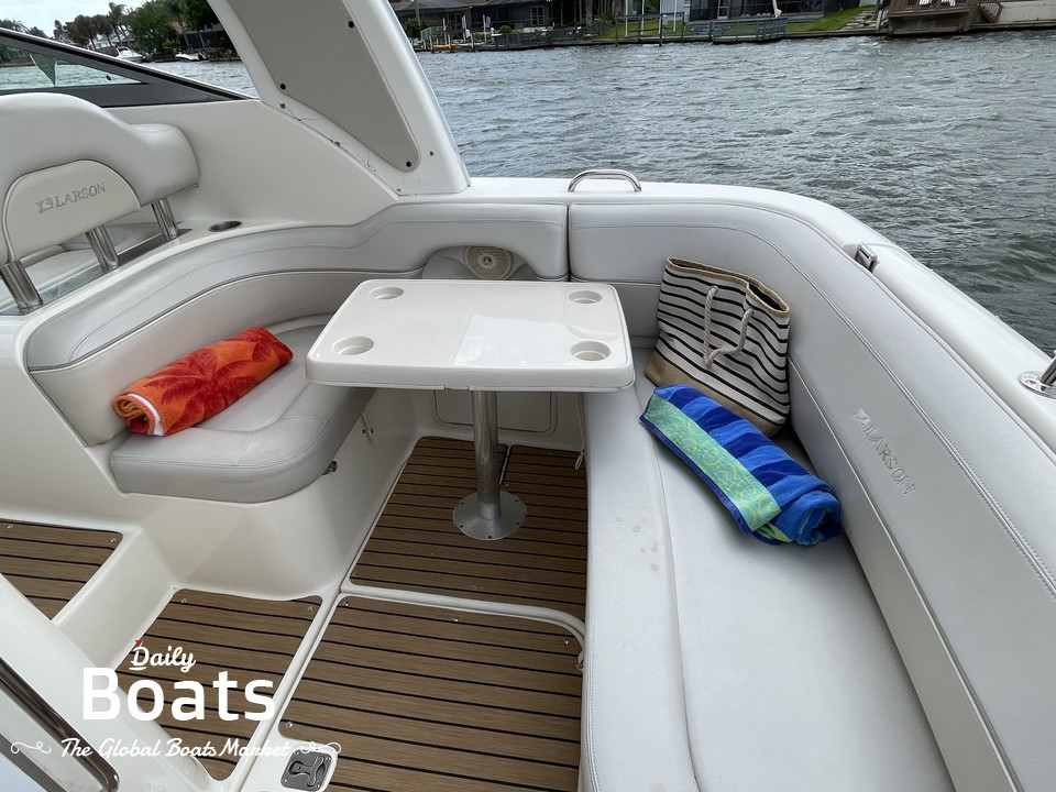 2007 Larson Cabrio 350 for sale. View price, photos and Buy 2007 Larson ...