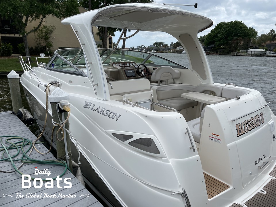2007 Larson Cabrio 350 for sale. View price, photos and Buy 2007 Larson ...