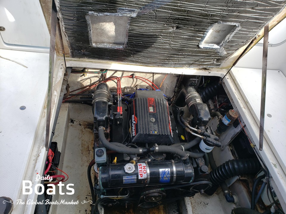 1995 Bayliner 2858 Classic for sale. View price, photos and Buy 1995 ...