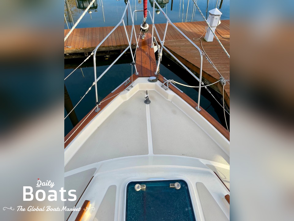 1988 Island Packet 31 for sale. View price, photos and Buy 1988 Island ...