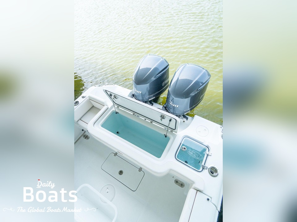 2022 Sea Hunt Gamefish 30 Coffin Box for sale. View price, photos and ...