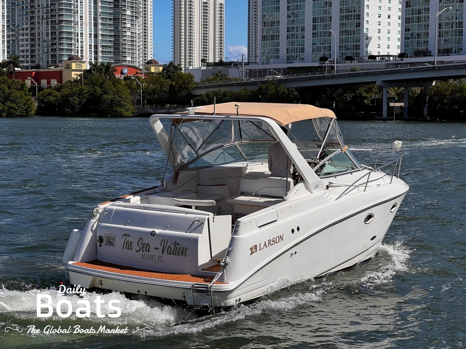 2001 Larson 290 Express Cruiser for sale. View price, photos and Buy ...