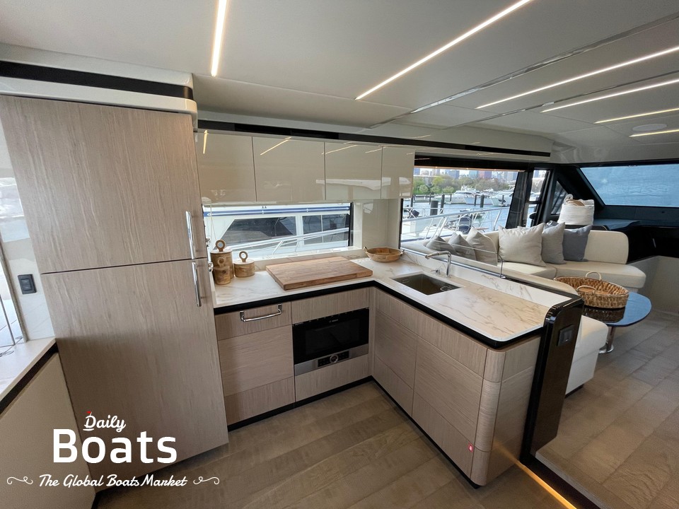 2021 Absolute 62 Fly for sale. View price, photos and Buy 2021 Absolute ...