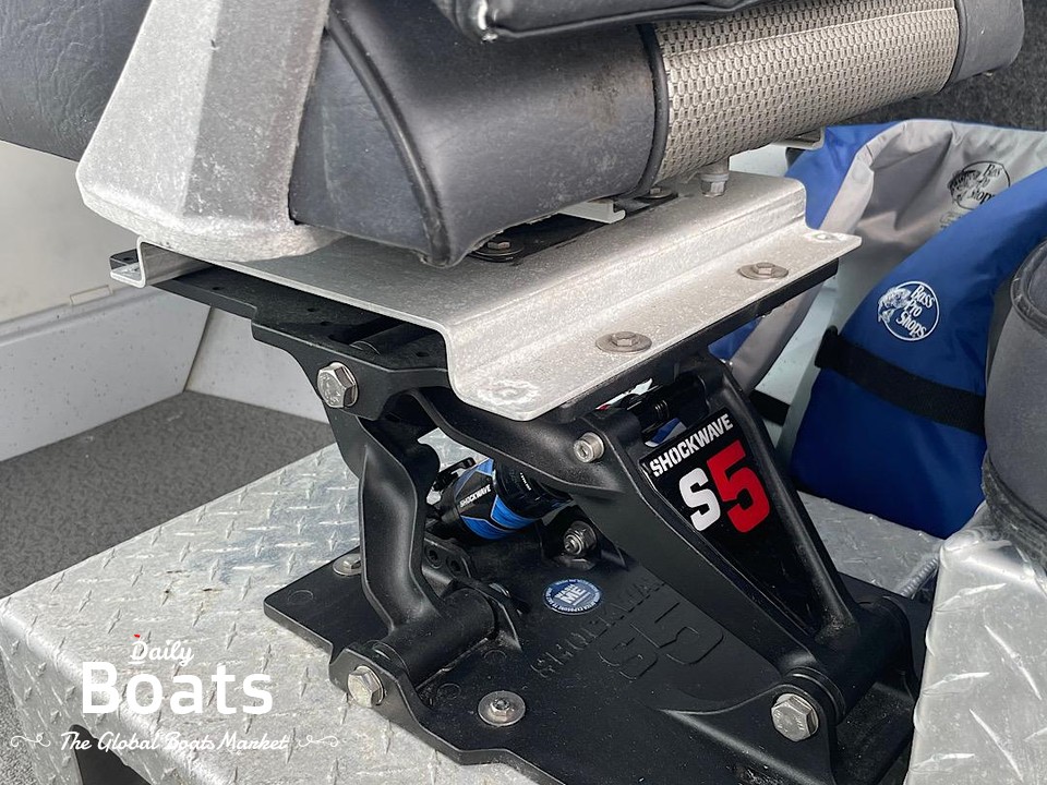 2016 River Hawk Pro Walk Thru 24 for sale. View price, photos and Buy ...