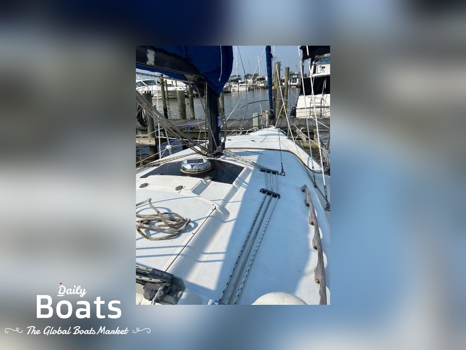 1986 Newport 33 for sale. View price, photos and Buy 1986 Newport 33 ...