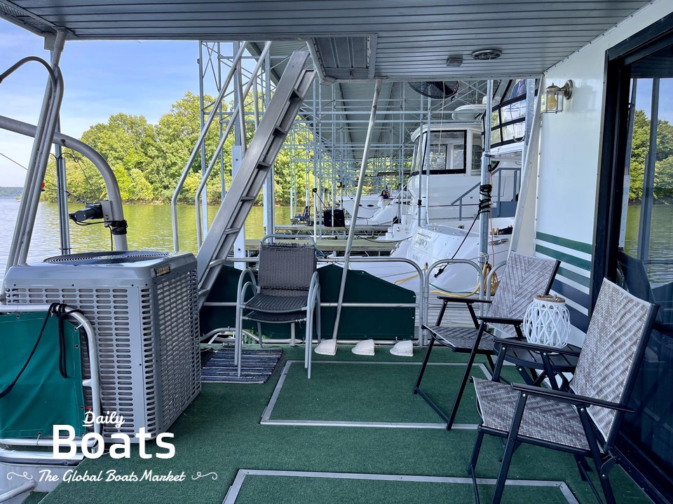 1989 Sumerset 16 X 66 Houseboat for sale. View price, photos and Buy ...