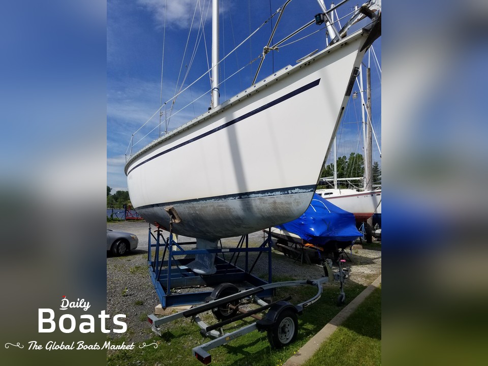 1987 Hunter Legend 37 for sale. View price, photos and Buy 1987 Hunter ...