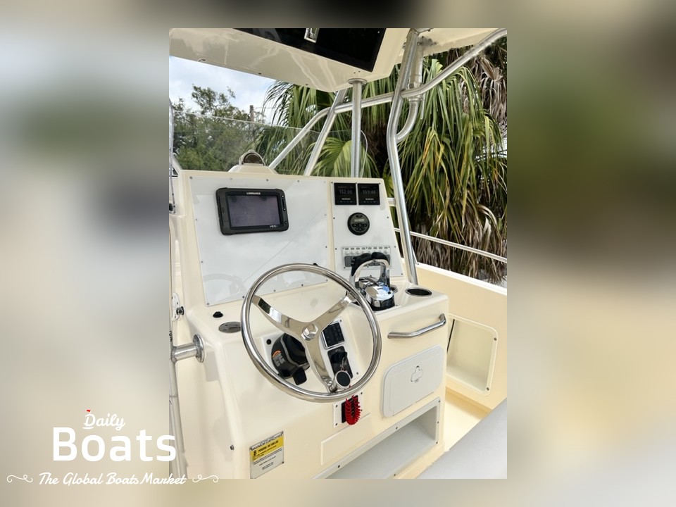 1999 World Cat 246 Sport Fish for sale. View price, photos and Buy 1999 ...