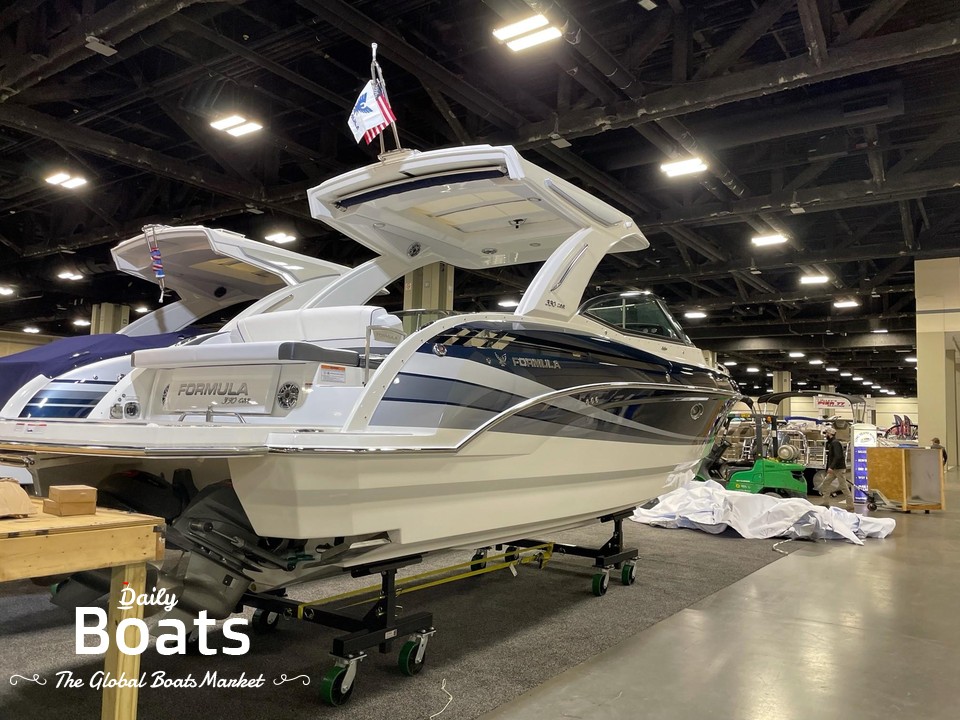 2022 Formula 330 Crossover Bowrider for sale. View price, photos and ...