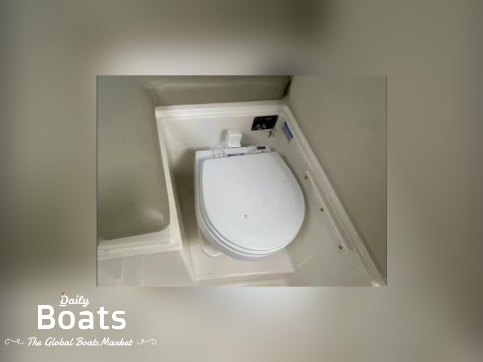 2007 Boston Whaler 255 Conquest for sale. View price, photos and Buy ...