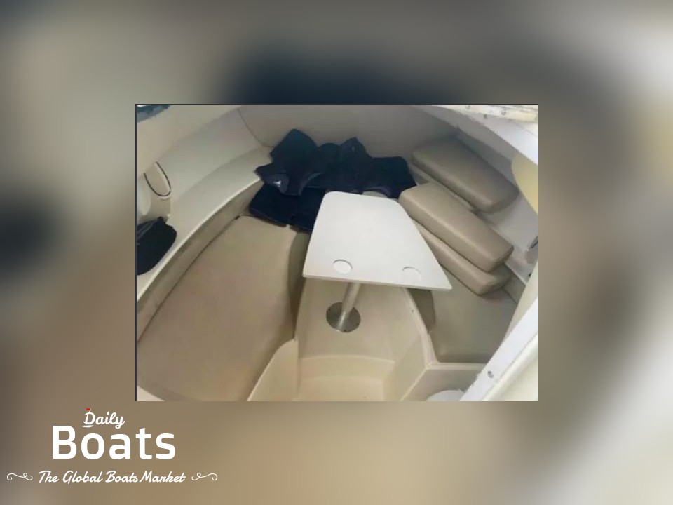 2007 Boston Whaler 255 Conquest for sale. View price, photos and Buy ...