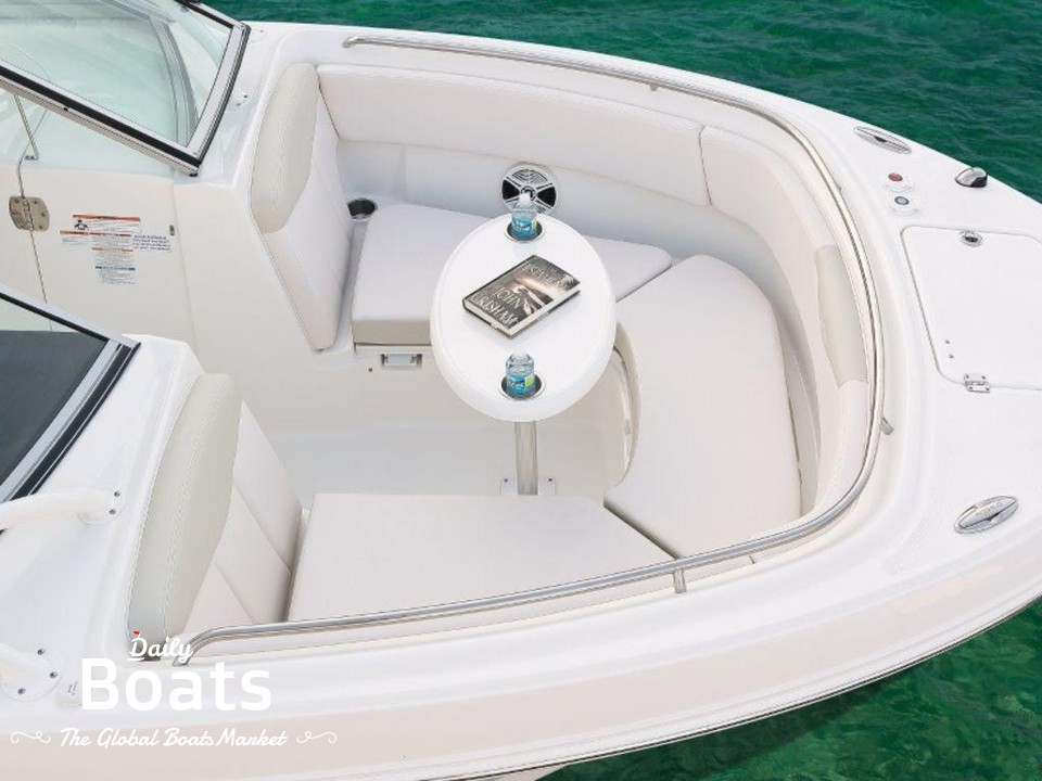 2022 Robalo R247 for sale. View price, photos and Buy 2022 Robalo R247 ...