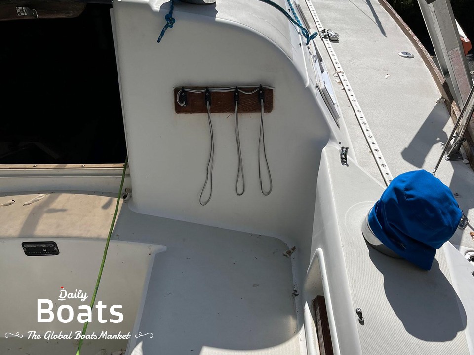 1987 Pearson 31-2 for sale. View price, photos and Buy 1987 Pearson 31 ...