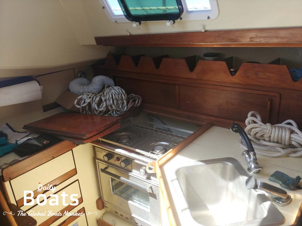 1987 Pearson 31-2 for sale. View price, photos and Buy 1987 Pearson 31 ...