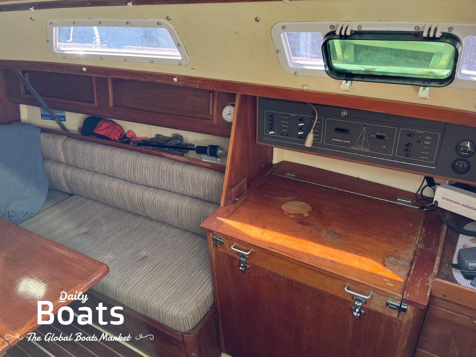 1987 Pearson 31-2 for sale. View price, photos and Buy 1987 Pearson 31 ...