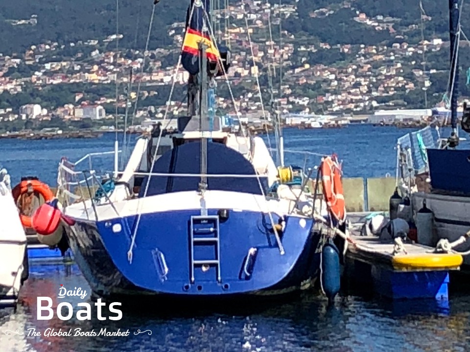 2001 Custom Hercules 38 Ds for sale. View price, photos and Buy 2001 ...