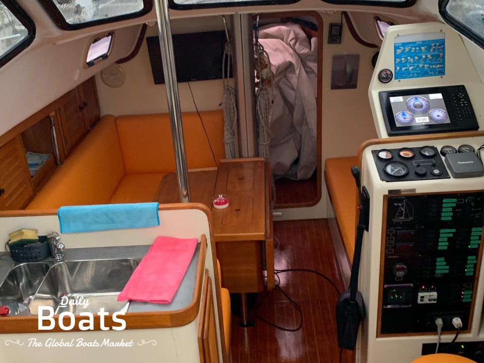 2001 Custom Hercules 38 Ds for sale. View price, photos and Buy 2001 ...