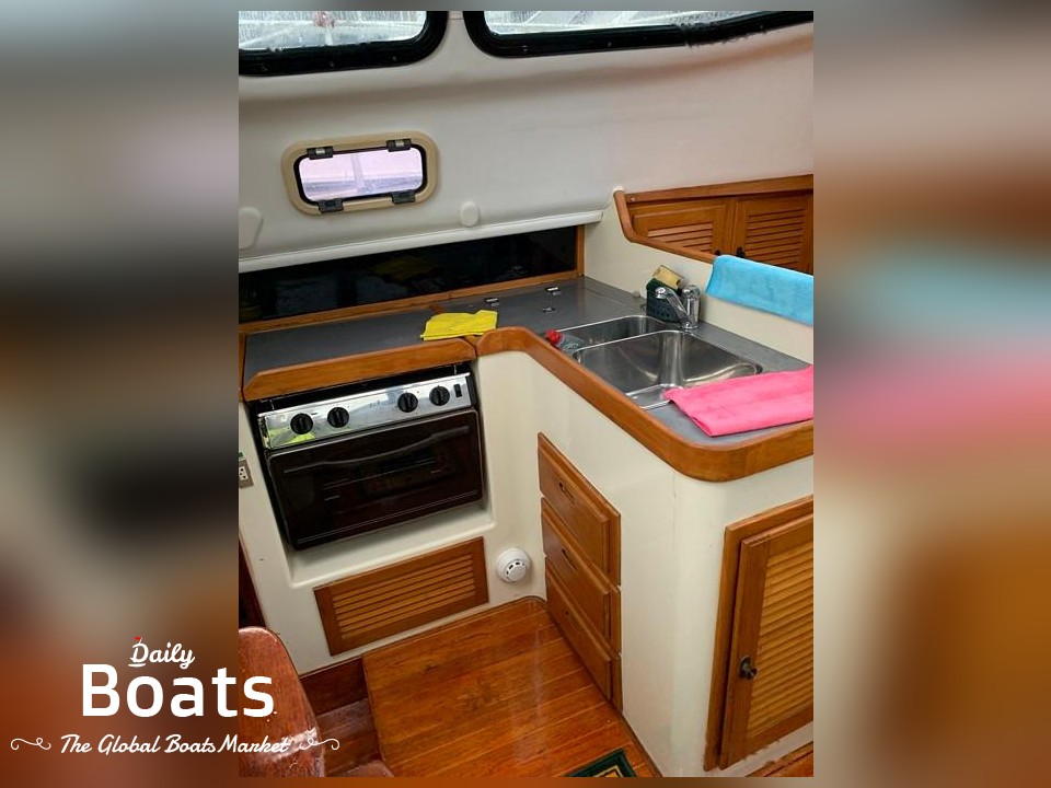 2001 Custom Hercules 38 Ds for sale. View price, photos and Buy 2001 ...