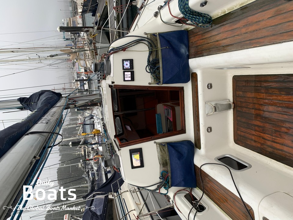 2001 Custom Hercules 38 Ds for sale. View price, photos and Buy 2001 ...