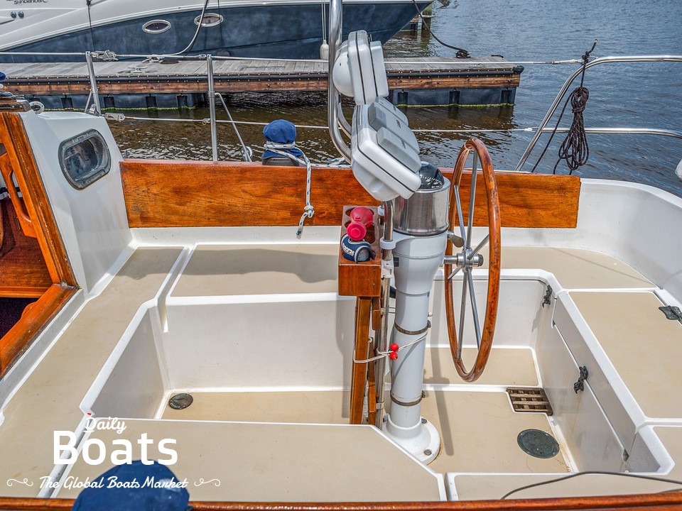 1990 Cape Dory 30 Mk Ii for sale. View price, photos and Buy 1990 Cape ...