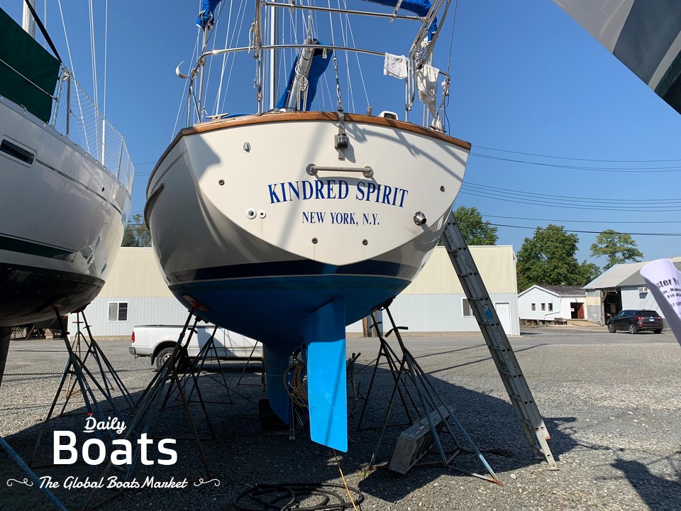 1982 Pearson 367 for sale. View price, photos and Buy 1982 Pearson 367 ...