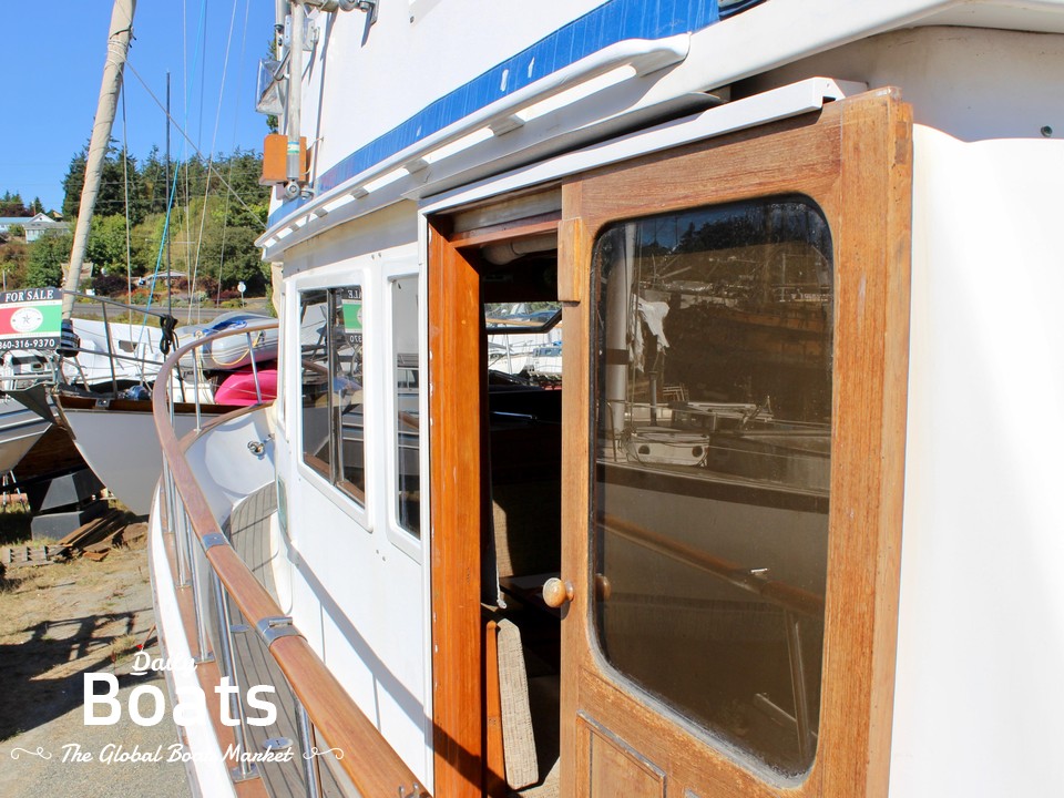 1984 Ocean Alexander 38 for sale. View price, photos and Buy 1984 Ocean ...