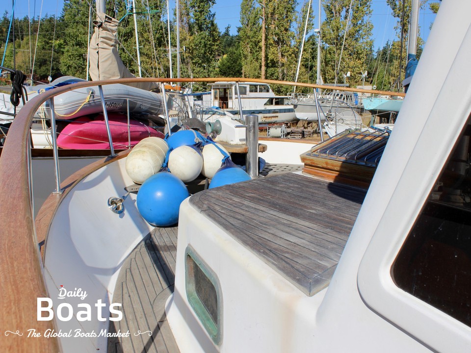 1984 Ocean Alexander 38 for sale. View price, photos and Buy 1984 Ocean ...