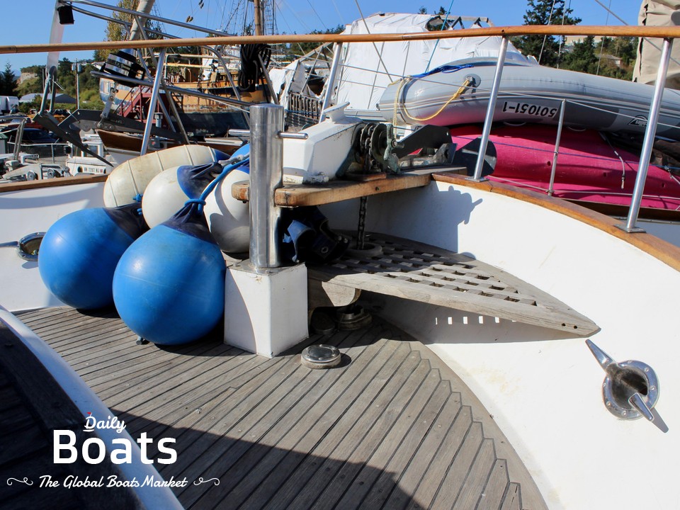 1984 Ocean Alexander 38 for sale. View price, photos and Buy 1984 Ocean ...