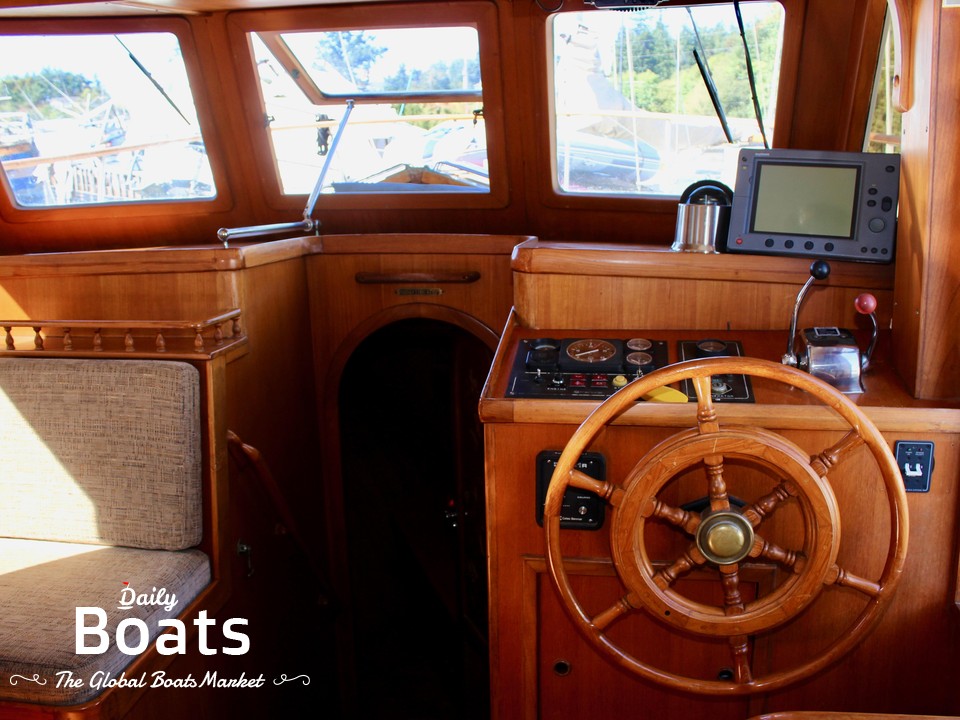 1984 Ocean Alexander 38 for sale. View price, photos and Buy 1984 Ocean ...