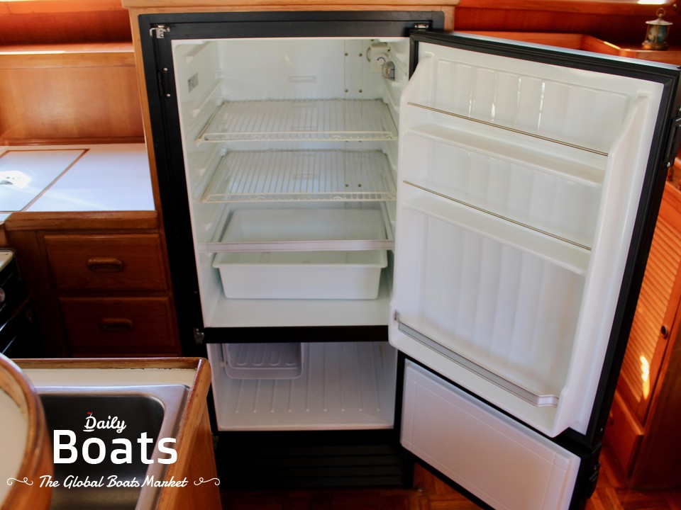 1984 Ocean Alexander 38 for sale. View price, photos and Buy 1984 Ocean ...