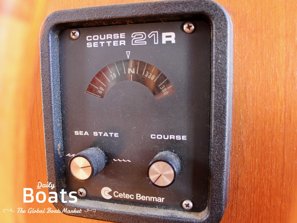 1984 Ocean Alexander 38 for sale. View price, photos and Buy 1984 Ocean ...