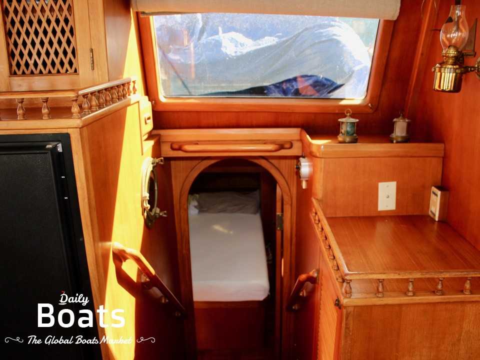 1984 Ocean Alexander 38 for sale. View price, photos and Buy 1984 Ocean ...