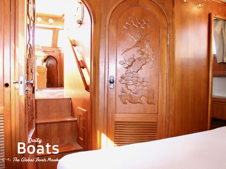 1984 Ocean Alexander 38 for sale. View price, photos and Buy 1984 Ocean ...