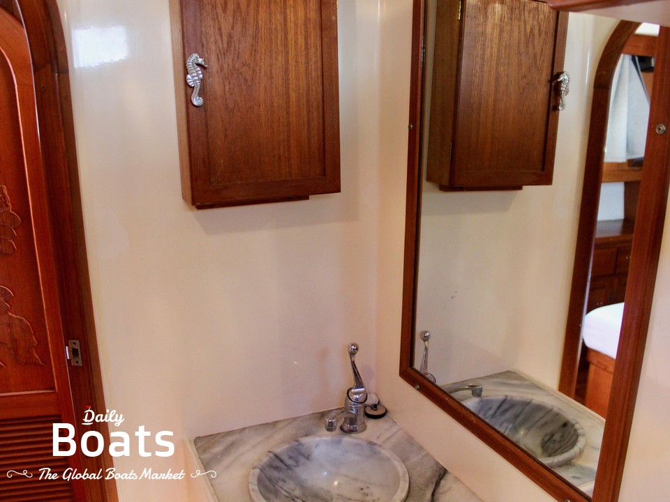 1984 Ocean Alexander 38 for sale. View price, photos and Buy 1984 Ocean ...