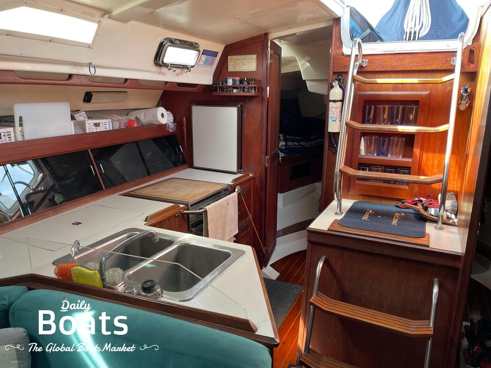 1985 Hunter Legend 40 for sale. View price, photos and Buy 1985 Hunter ...