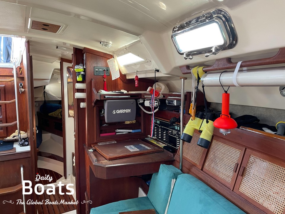 1985 Hunter Legend 40 for sale. View price, photos and Buy 1985 Hunter ...